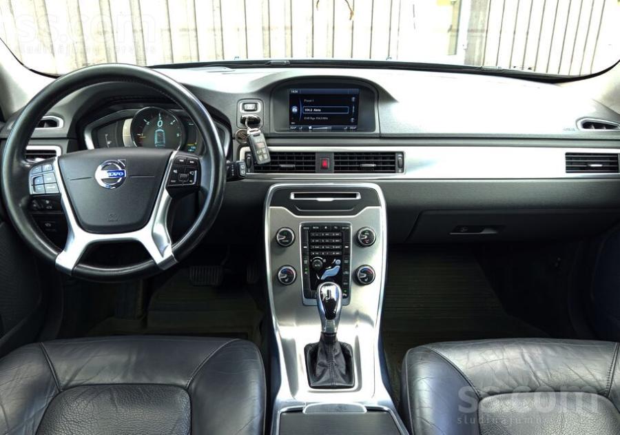 Volvo V70 2014 Tukums, ar dzinēja tilpumu 2.00 L un nobraukumu 0 tūkst. km par 5900 €, foto 8 vietnē AUTOMOTO.COM.LV