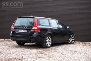 Volvo V70 2015 in Riga, with an engine capacity of 2.00 L and mileage of 0 thousand km for 9800 €, photo 3 on AUTOMOTO.COM.LV