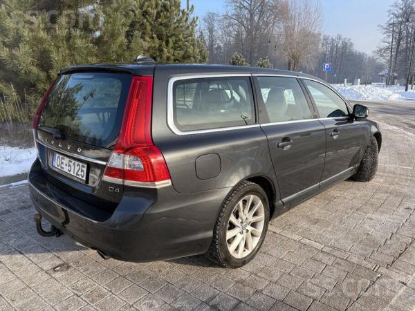 Volvo V70 2015 in Jurmala, with an engine capacity of 2.00 L and mileage of 263 thousand km for 7650 €, photo 3 on AUTOMOTO.COM.LV