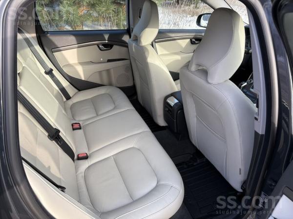 Volvo V70 2015 in Jurmala, with an engine capacity of 2.00 L and mileage of 263 thousand km for 7650 €, photo 10 on AUTOMOTO.COM.LV