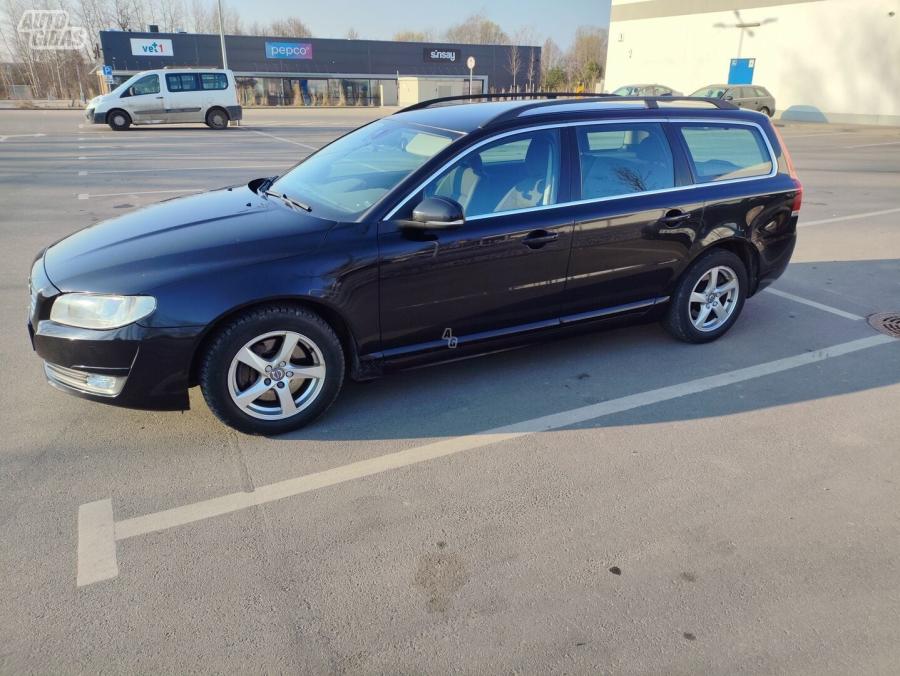 Volvo V70 2015 in Vilnius, with an engine capacity of 2.00 L and mileage of 270 thousand km for 7000 €, photo 1 on AUTOMOTO.COM.LV