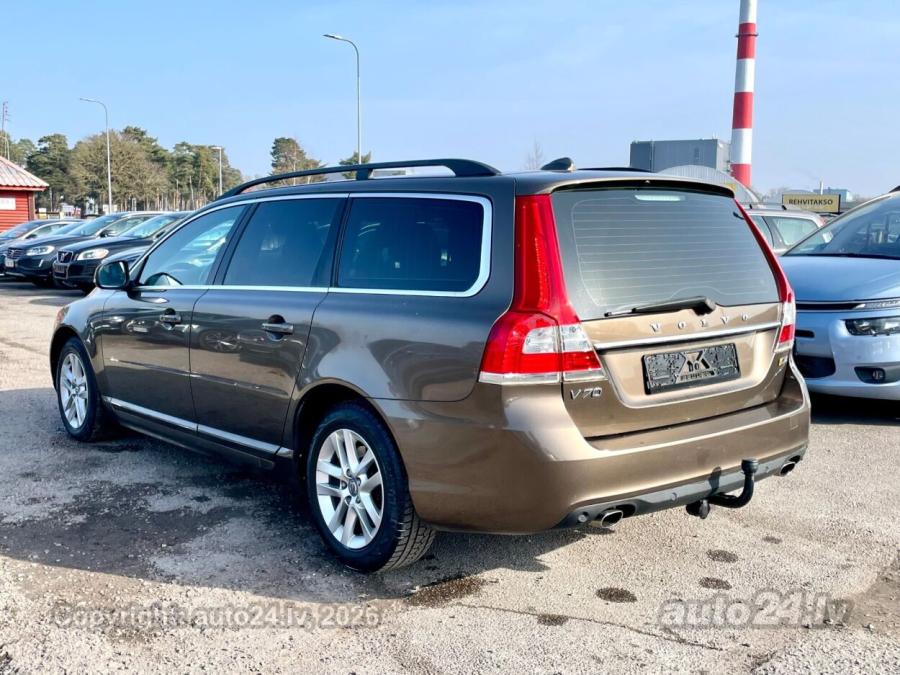 Volvo V70 2015 in Tallinn, with an engine capacity of 2.00 L and mileage of 250 thousand km for 9999 €, photo 3 on AUTOMOTO.COM.LV