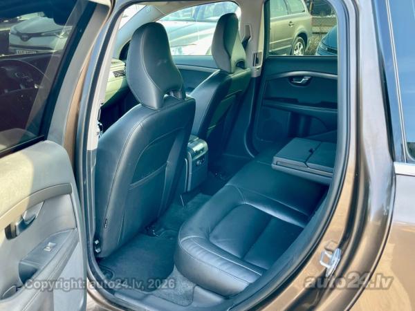 Volvo V70 2015 Tallina, ar dzinēja tilpumu 2.00 L un nobraukumu 250 tūkst. km par 9999 €, foto 8 vietnē AUTOMOTO.COM.LV