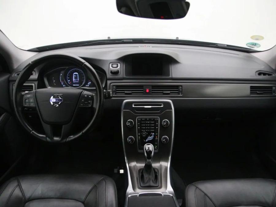 Volvo V70 2015 Viļņa, ar dzinēja tilpumu 2.00 L un nobraukumu 161 tūkst. km par 10699 €, foto 3 vietnē AUTOMOTO.COM.LV