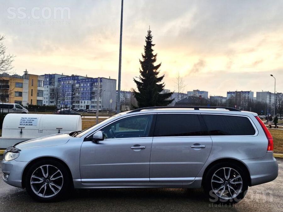 Volvo V70 2015 Rīga, ar dzinēja tilpumu 2.00 L un nobraukumu 280 tūkst. km par 5700 €, foto 3 vietnē AUTOMOTO.COM.LV