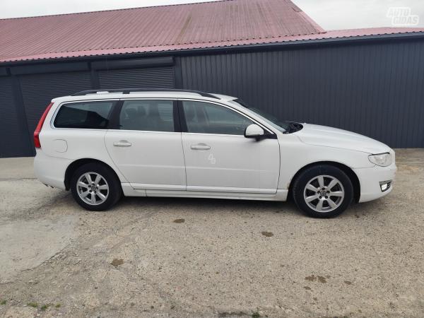 Volvo V70 2015 in Taurage, with an engine capacity of 2.00 L and mileage of 521 thousand km for 3350 €, photo 6 on AUTOMOTO.COM.LV