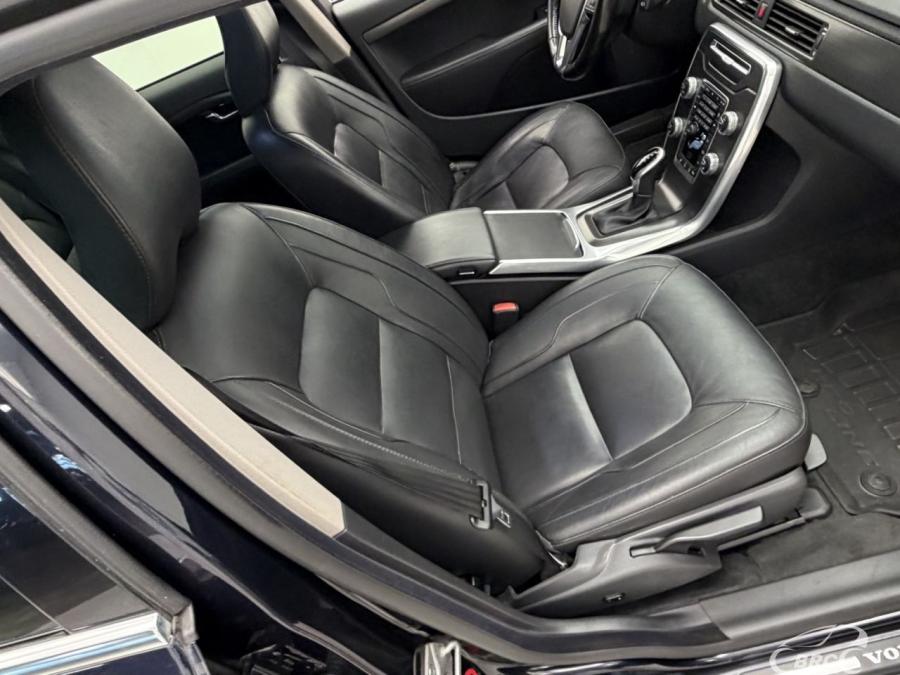 Volvo V70 2015 in Vilnius, with an engine capacity of 1.97 L and mileage of 360 thousand km for 6500 €, photo 6 on AUTOMOTO.COM.LV