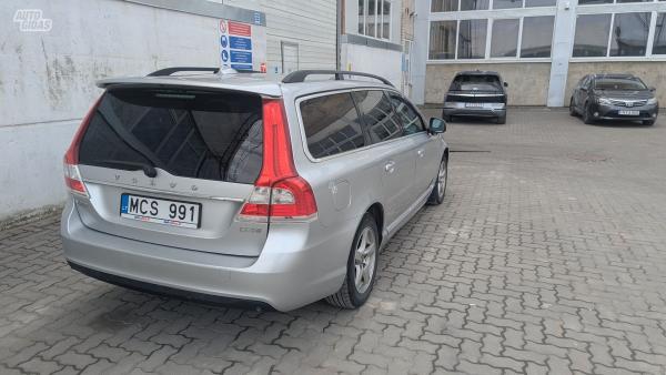 Volvo V70 2015 Kauņa, ar dzinēja tilpumu 2.00 L un nobraukumu 501 tūkst. km par 3600 €, foto 4 vietnē AUTOMOTO.COM.LV
