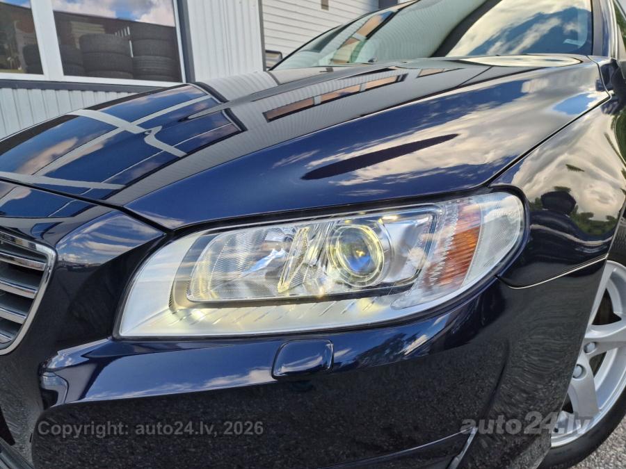 Volvo V70 2015 in Tartu, with an engine capacity of 2.00 L and mileage of 220 thousand km for 8690 €, photo 4 on AUTOMOTO.COM.LV
