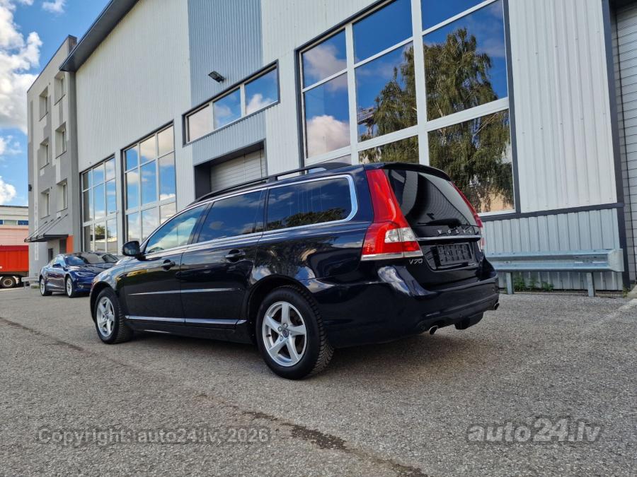 Volvo V70 2015 in Tartu, with an engine capacity of 2.00 L and mileage of 220 thousand km for 8690 €, photo 7 on AUTOMOTO.COM.LV