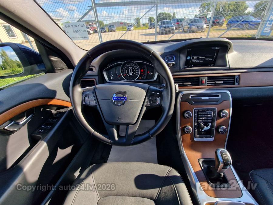 Volvo V70 2015 in Tartu, with an engine capacity of 2.00 L and mileage of 220 thousand km for 8690 €, photo 17 on AUTOMOTO.COM.LV