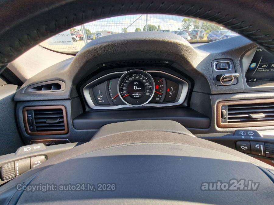 Volvo V70 2015 in Tartu, with an engine capacity of 2.00 L and mileage of 220 thousand km for 8690 €, photo 19 on AUTOMOTO.COM.LV