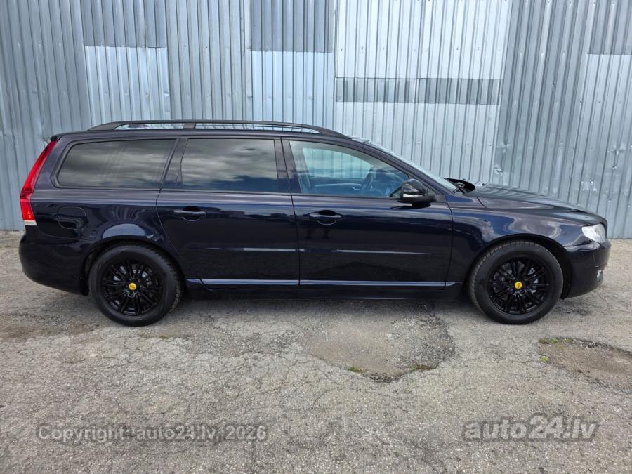 Volvo V70 2015 in Tallinn, with an engine capacity of 2.00 L and mileage of 182 thousand km for 8290 €, photo 7 on AUTOMOTO.COM.LV