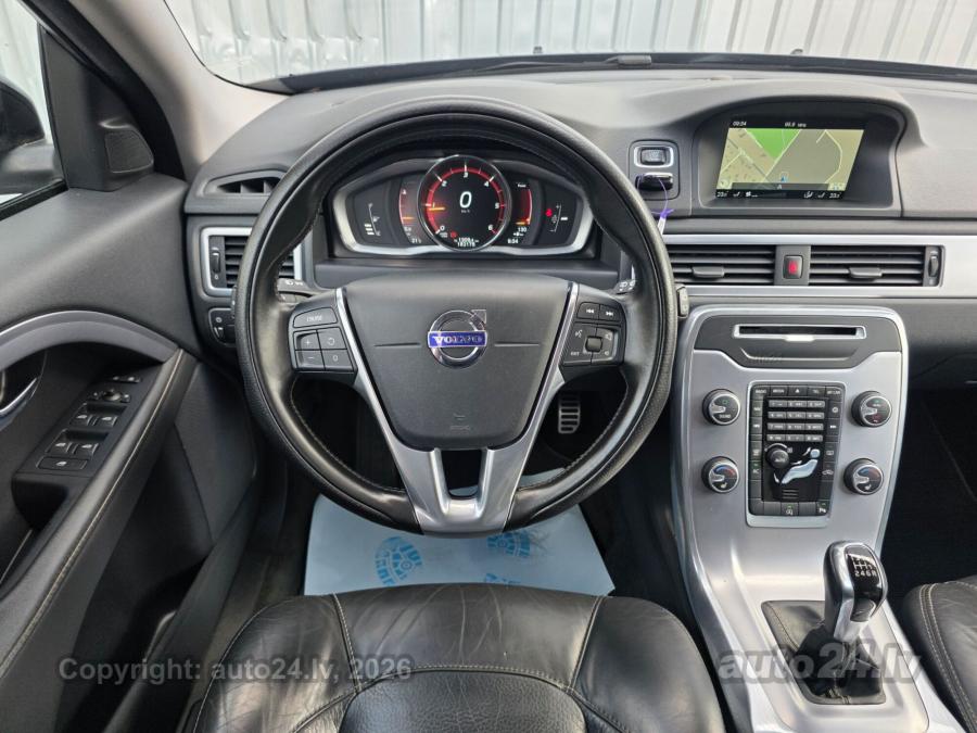 Volvo V70 2015 in Tallinn, with an engine capacity of 2.00 L and mileage of 182 thousand km for 8290 €, photo 15 on AUTOMOTO.COM.LV