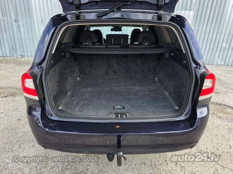 Volvo V70 2015 in Tallinn, with an engine capacity of 2.00 L and mileage of 182 thousand km for 8290 €, photo 23 on AUTOMOTO.COM.LV