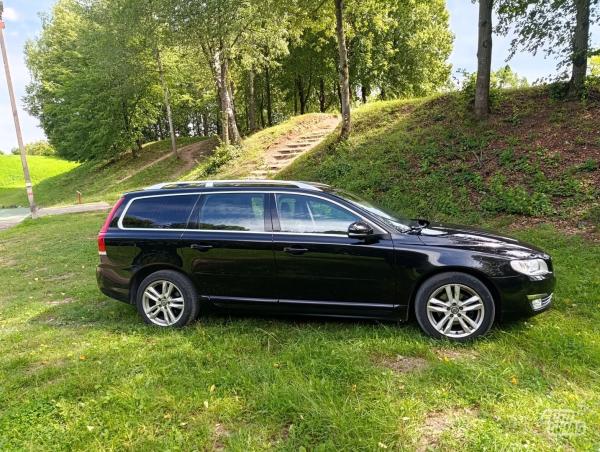 Volvo V70 2015 in Kaunas, with an engine capacity of 2.00 L and mileage of 230 thousand km for 6300 €, photo 4 on AUTOMOTO.COM.LV