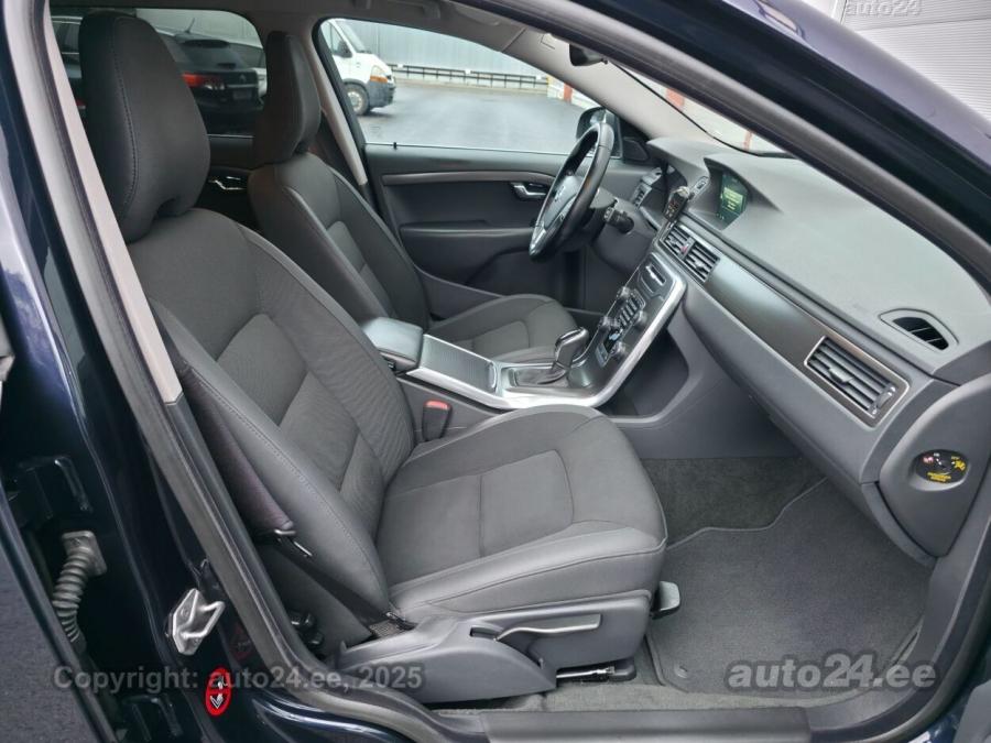 Volvo V70 2016 Tallina, ar dzinēja tilpumu 2.00 L un nobraukumu 233 tūkst. km par 8590 €, foto 11 vietnē AUTOMOTO.COM.LV