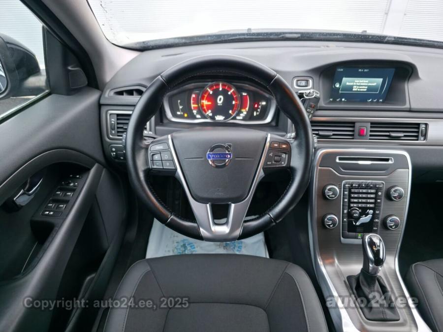 Volvo V70 2016 Tallina, ar dzinēja tilpumu 2.00 L un nobraukumu 233 tūkst. km par 8590 €, foto 16 vietnē AUTOMOTO.COM.LV