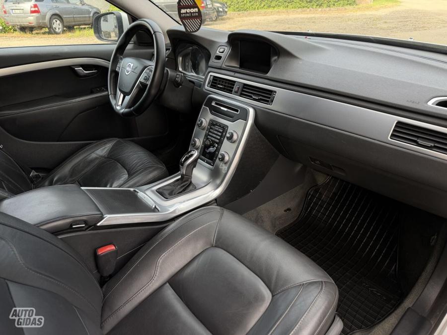 Volvo V70 2016 in Kelme, with an engine capacity of 2.00 L and mileage of 280 thousand km for 6000 €, photo 6 on AUTOMOTO.COM.LV
