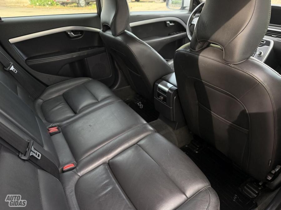Volvo V70 2016 in Kelme, with an engine capacity of 2.00 L and mileage of 280 thousand km for 6000 €, photo 7 on AUTOMOTO.COM.LV