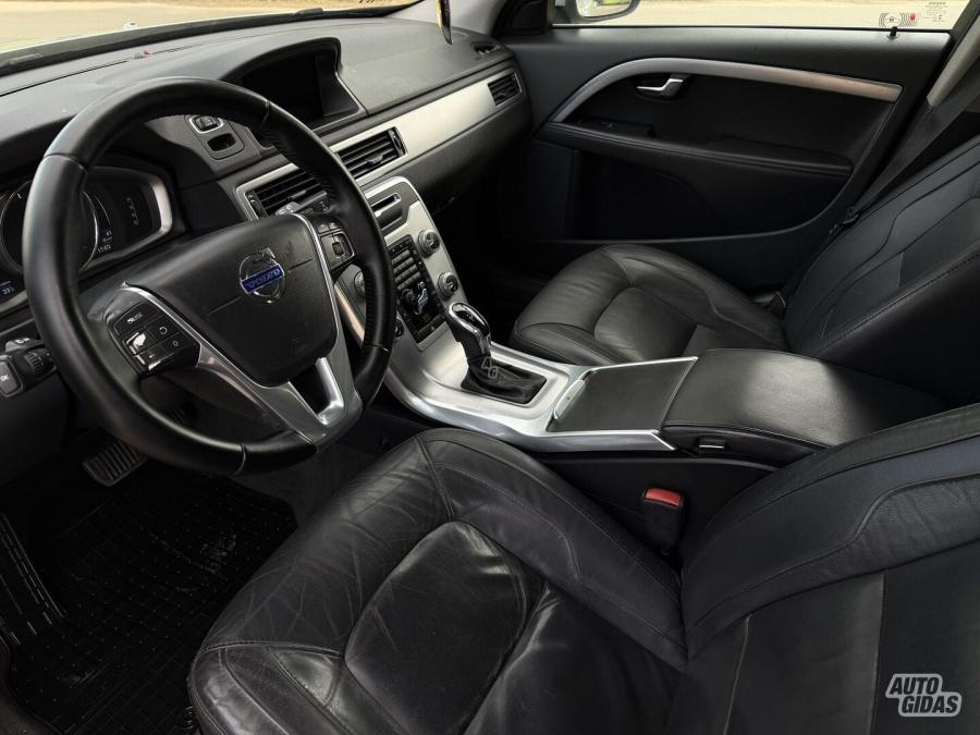 Volvo V70 2016 in Kelme, with an engine capacity of 2.00 L and mileage of 280 thousand km for 6000 €, photo 9 on AUTOMOTO.COM.LV