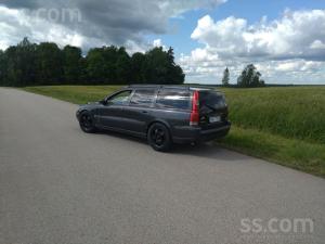 Violet Volvo V70 2000 in Saldus, with an engine capacity of 2.50 L and mileage of 300 thousand km for 1450 €, photo 5 on AUTOMOTO.COM.LV