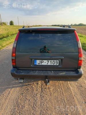 Violets Volvo V70 2000 Balvi, ar dzinēja tilpumu 2.50 L un nobraukumu 561 tūkst. km par 1300 €, foto 8 vietnē AUTOMOTO.COM.LV