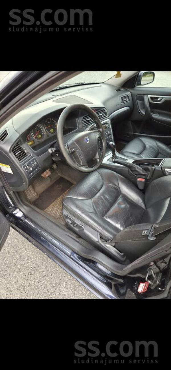 Violet Volvo V70 2005 in Riga, with an engine capacity of 2.40 L and mileage of 395 thousand km for 1800 €, photo 7 on AUTOMOTO.COM.LV