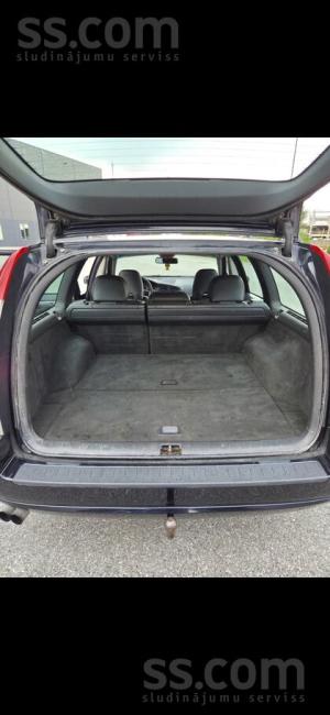 Violets Volvo V70 2005 Rīga, ar dzinēja tilpumu 2.40 L un nobraukumu 395 tūkst. km par 1800 €, foto 12 vietnē AUTOMOTO.COM.LV