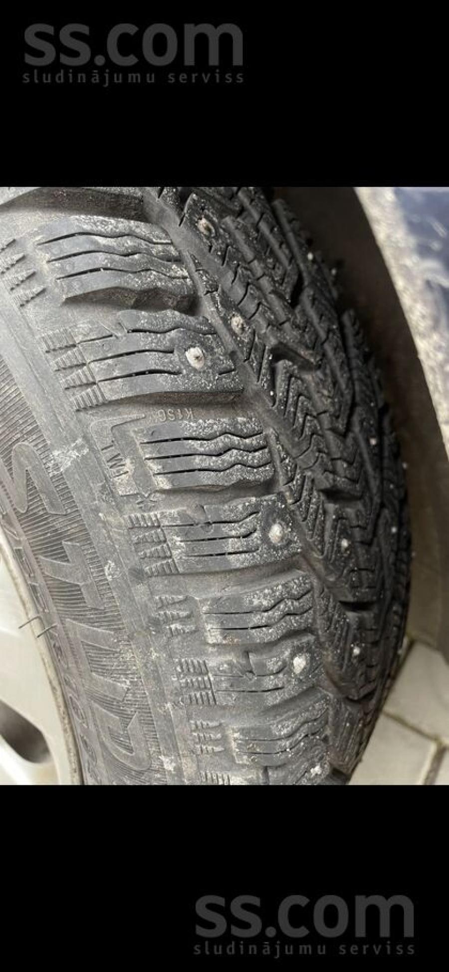 Violets Volvo V70 2005 Rīga, ar dzinēja tilpumu 2.40 L un nobraukumu 395 tūkst. km par 1800 €, foto 13 vietnē AUTOMOTO.COM.LV