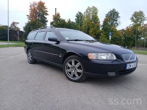 Violet Volvo V70 2005 in Balvi, with an engine capacity of 2.40 L and mileage of 587 thousand km for 1750 €, photo 4 on AUTOMOTO.COM.LV