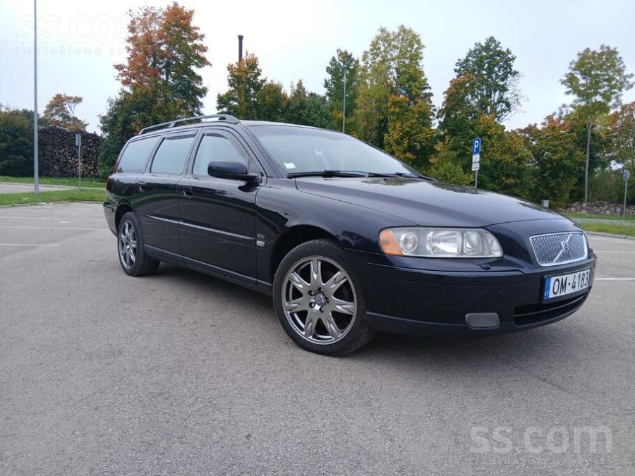Violet Volvo V70 2005 in Balvi, with an engine capacity of 2.40 L and mileage of 587 thousand km for 1750 €, photo 4 on AUTOMOTO.COM.LV