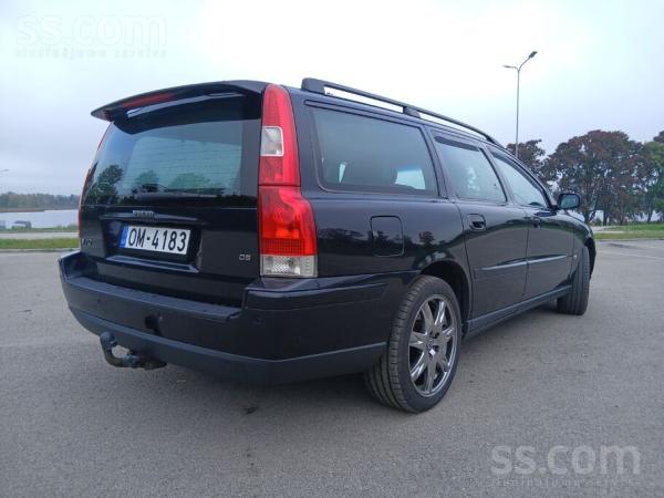 Violet Volvo V70 2005 in Balvi, with an engine capacity of 2.40 L and mileage of 587 thousand km for 1750 €, photo 5 on AUTOMOTO.COM.LV