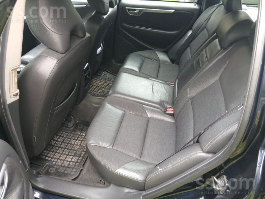 Violet Volvo V70 2005 in Balvi, with an engine capacity of 2.40 L and mileage of 587 thousand km for 1750 €, photo 15 on AUTOMOTO.COM.LV