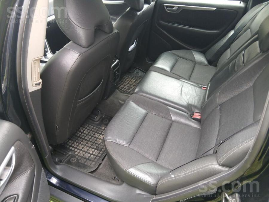Violet Volvo V70 2005 in Balvi, with an engine capacity of 2.40 L and mileage of 587 thousand km for 1750 €, photo 23 on AUTOMOTO.COM.LV