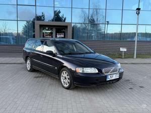 Violets Volvo V70 2006 Viļņa, ar dzinēja tilpumu 2.40 L un nobraukumu 400 tūkst. km par 1350 €, foto  vietnē AUTOMOTO.COM.LV