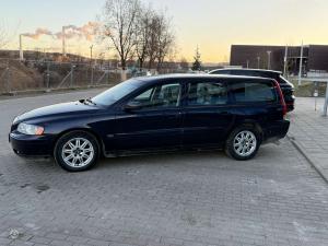 Violets Volvo V70 2006 Viļņa, ar dzinēja tilpumu 2.40 L un nobraukumu 400 tūkst. km par 1350 €, foto 5 vietnē AUTOMOTO.COM.LV
