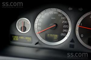 Violet Volvo V70 2007 in Riga, with an engine capacity of 2.40 L and mileage of 315 thousand km for 4100 €, photo 24 on AUTOMOTO.COM.LV