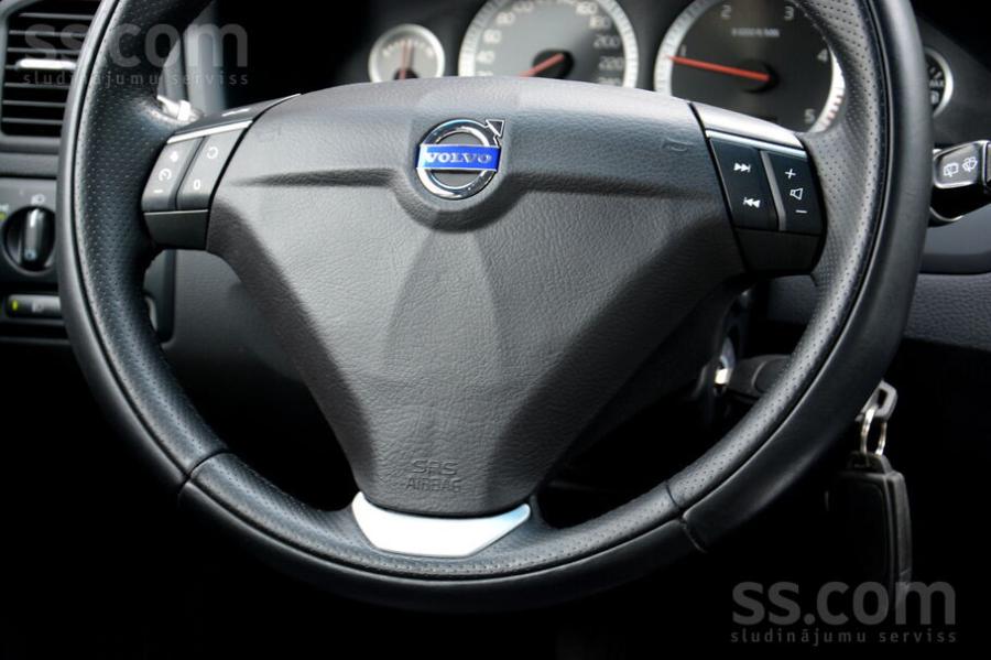 Violet Volvo V70 2007 in Riga, with an engine capacity of 2.40 L and mileage of 315 thousand km for 4100 €, photo 25 on AUTOMOTO.COM.LV