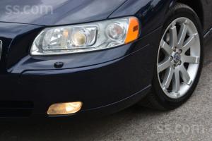 Violet Volvo V70 2007 in Riga, with an engine capacity of 2.40 L and mileage of 315 thousand km for 4100 €, photo 32 on AUTOMOTO.COM.LV