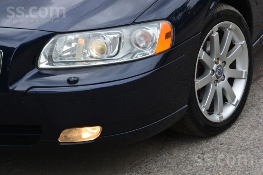 Violet Volvo V70 2007 in Riga, with an engine capacity of 2.40 L and mileage of 315 thousand km for 4100 €, photo 32 on AUTOMOTO.COM.LV