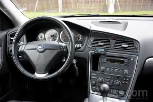 Violet Volvo V70 2007 in Riga, with an engine capacity of 2.40 L and mileage of 315 thousand km for 4100 €, photo 33 on AUTOMOTO.COM.LV
