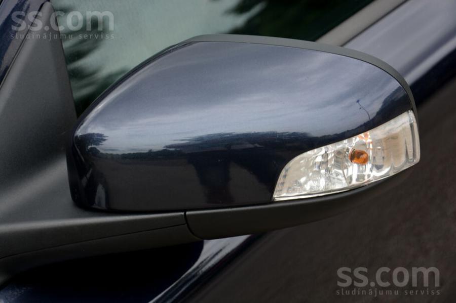 Violet Volvo V70 2007 in Riga, with an engine capacity of 2.40 L and mileage of 315 thousand km for 4100 €, photo 35 on AUTOMOTO.COM.LV