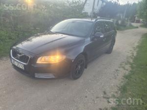 Violet Volvo V70 2007 in Daugavpils, with an engine capacity of 2.40 L and mileage of 366 thousand km for 1800 €, photo  on AUTOMOTO.COM.LV