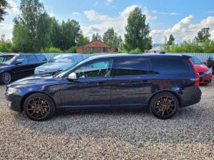 Violet Volvo V70 2007 in Daugavpils, with an engine capacity of 2.40 L and mileage of 389 thousand km for 3650 €, photo 3 on AUTOMOTO.COM.LV