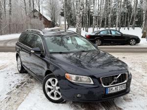 Violet Volvo V70 2008 in Prienai, with an engine capacity of 2.40 L and mileage of 278 thousand km for 4750 €, photo 4 on AUTOMOTO.COM.LV