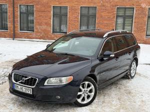 Violet Volvo V70 2008 in Prienai, with an engine capacity of 2.40 L and mileage of 278 thousand km for 4750 €, photo 9 on AUTOMOTO.COM.LV