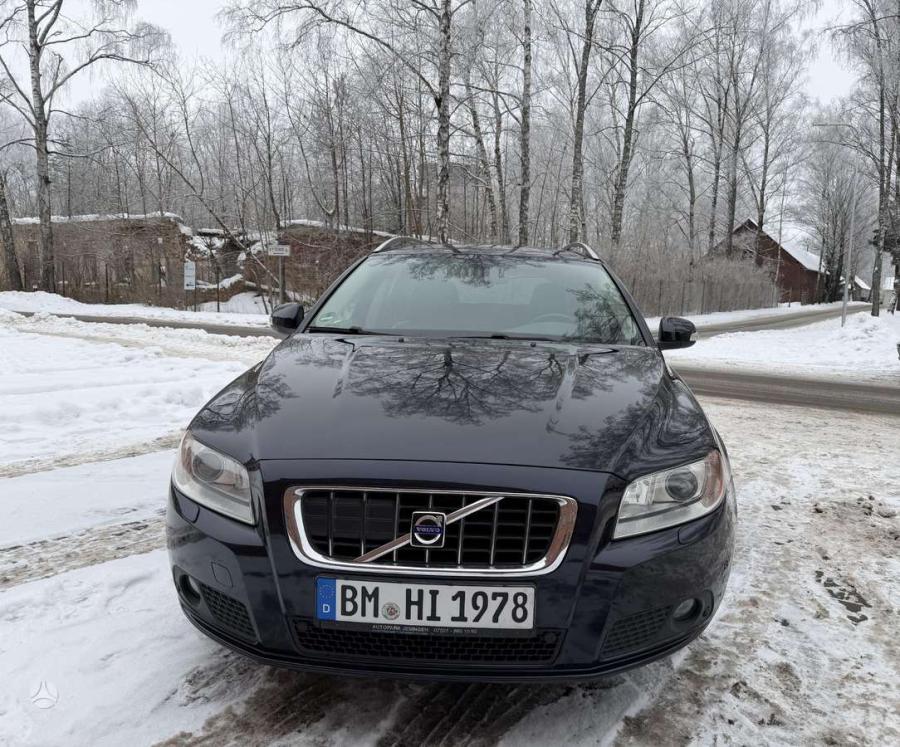Violet Volvo V70 2008 in Prienai, with an engine capacity of 2.40 L and mileage of 278 thousand km for 4750 €, photo 10 on AUTOMOTO.COM.LV