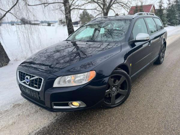 Violets Volvo V70 2008 Prienai, ar dzinēja tilpumu 2.40 L un nobraukumu 286 tūkst. km par 4450 €, foto 1 vietnē AUTOMOTO.COM.LV
