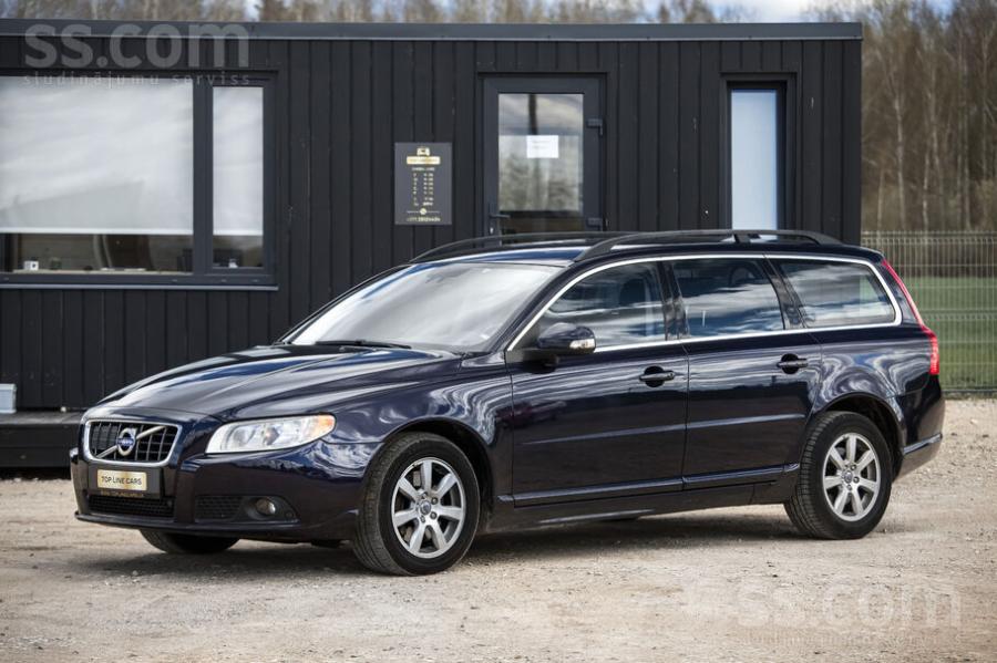 Violet Volvo V70 2010 in Tukums, with an engine capacity of 2.00 L and mileage of 0 thousand km for 6200 €, photo 4 on AUTOMOTO.COM.LV